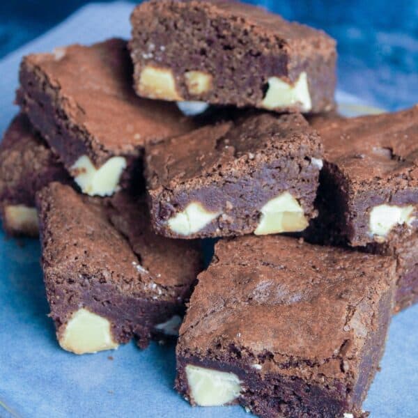 White Chocolate Chip Brownies - Carrie's Kitchen