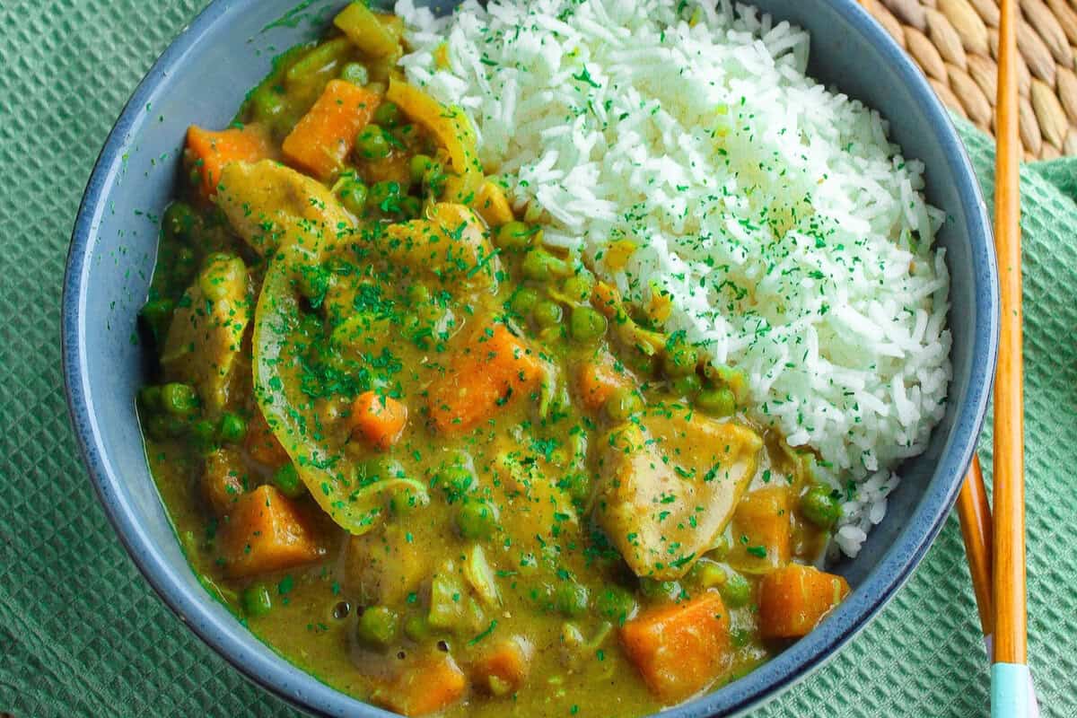 Slow Cooker Chinese Chicken Curry - Carrie's Kitchen